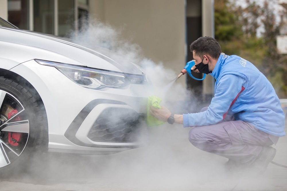 AVIN: Καθαρισμός αυτοκινήτου με τη δύναμη του ατμού - FleetNews