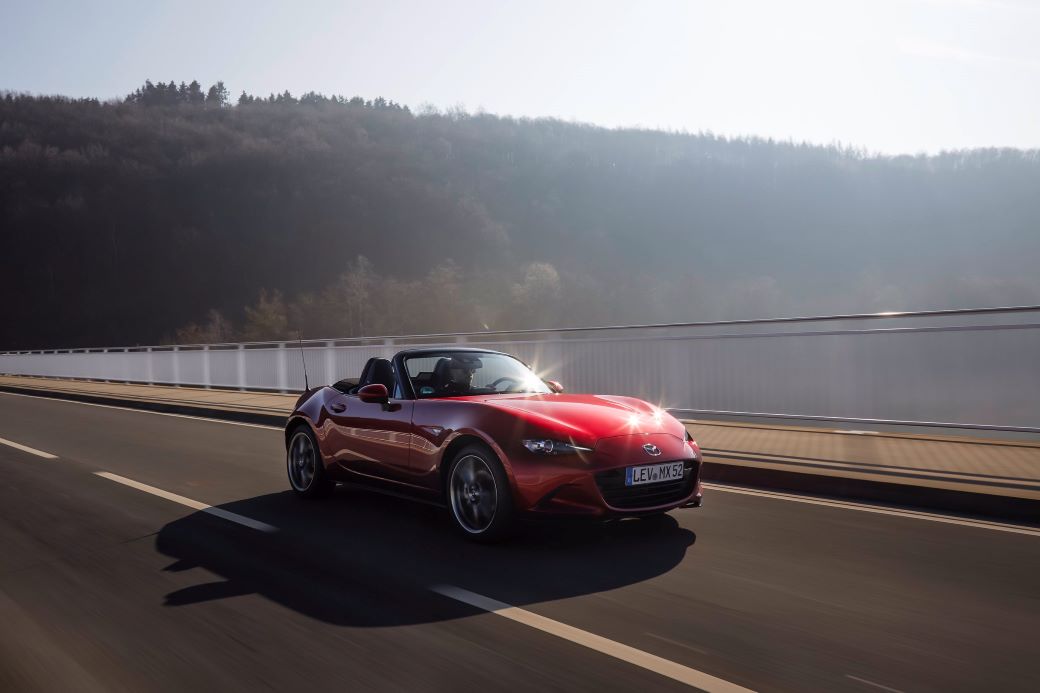 Kinematic Posture Control στο Mazda MX-5 2022 - FleetNews