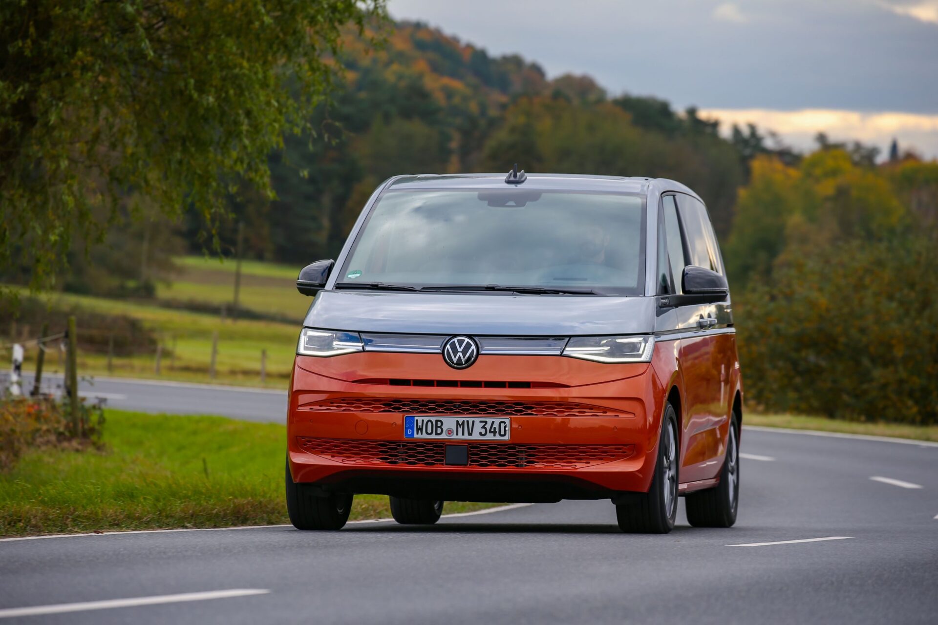 Στην Ελλάδα το νέο Volkswagen Multivan T7 eHybrid - FleetNews