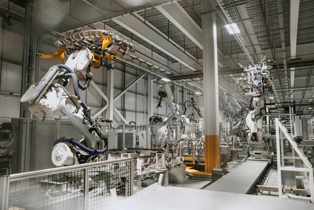 Η JLR επενδύει 500 εκατ. λίρες για υποστήριξη παραγωγής EV - FleetNews