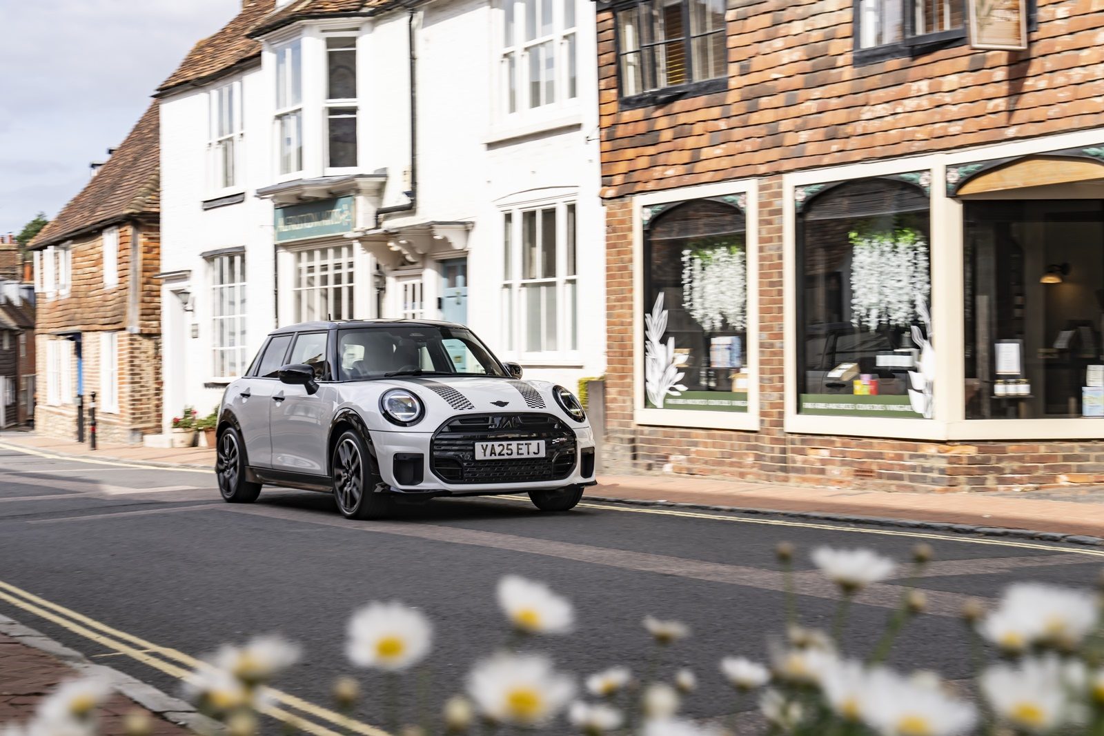 5θυρο MINI Cooper S σε έκδοση JCW - FleetNews